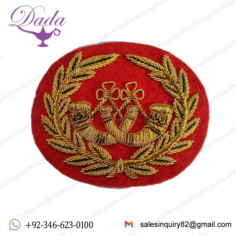 THE KINGS REGIMENT COMMANDING OFFICERS BUGLER QUALIFICATION BADGE GOLD